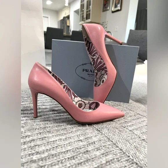 Sapatos Prada